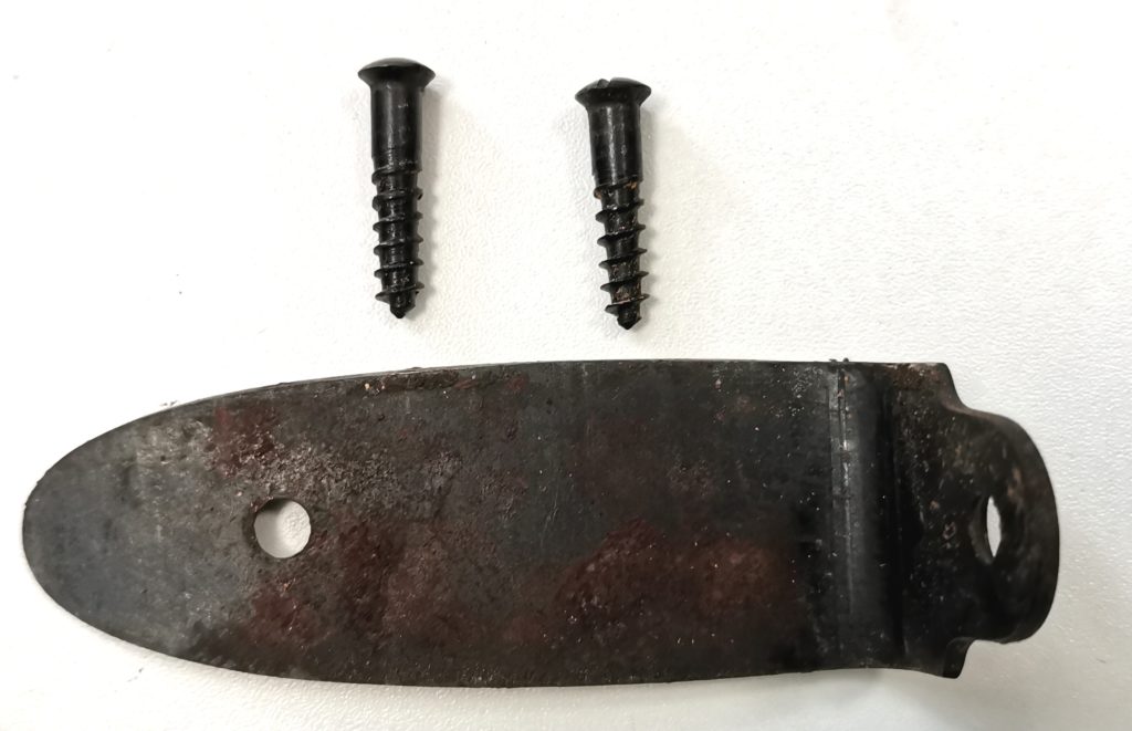 PLAQUE DE COUCHE + VIS MOSIN NAGANT M44 – Armurerie Safari