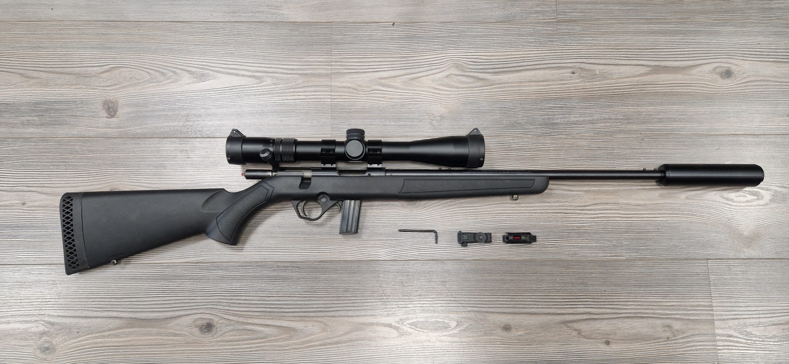 Mossberg INTL 802 Plinkster 22LR + Vanguard 4-12×40 + Modérateur SAK ...