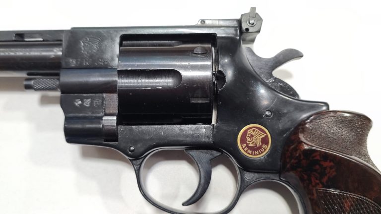 REVOLVER ARMINIUS HW38 CAL. 38 SPE – Armurerie Safari