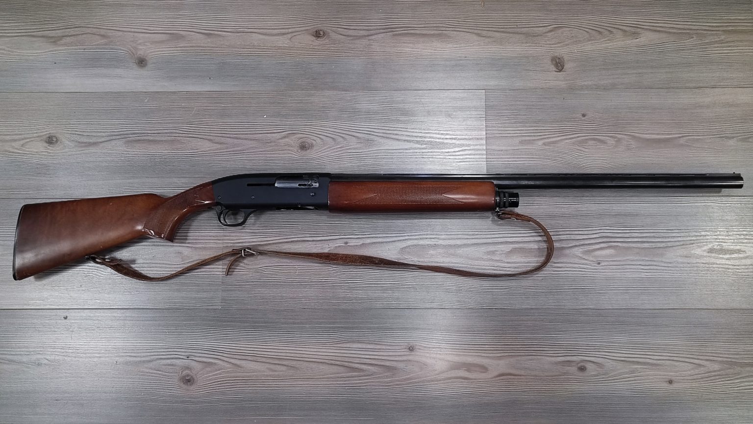 FUSIL SEMI AUTOMATIQUE MANUFRANCE PERFEX CAL.12/70 – Armurerie Safari