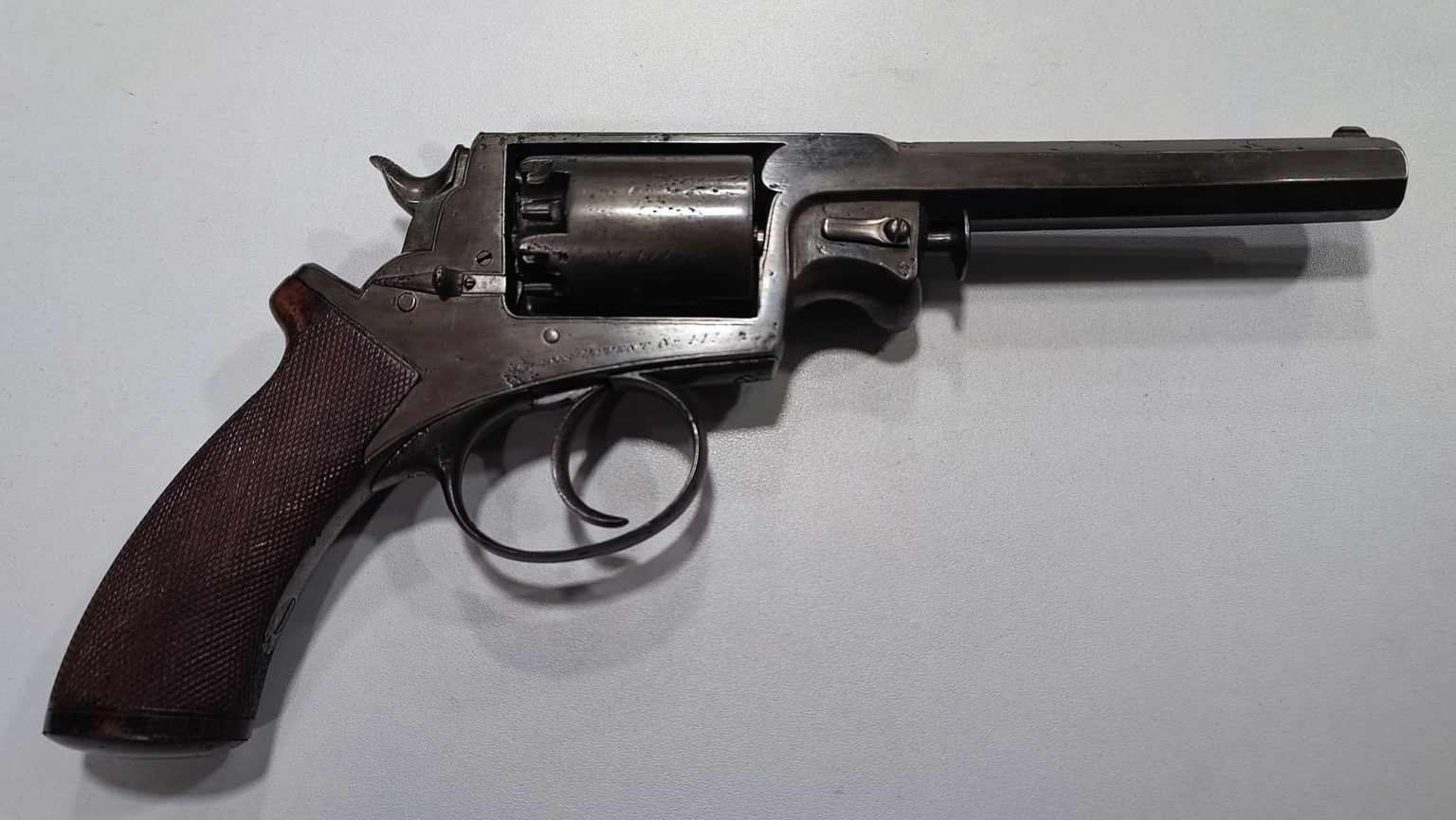 REVOLVER ROBERT ADAMS CAL. 442 – Armurerie Safari