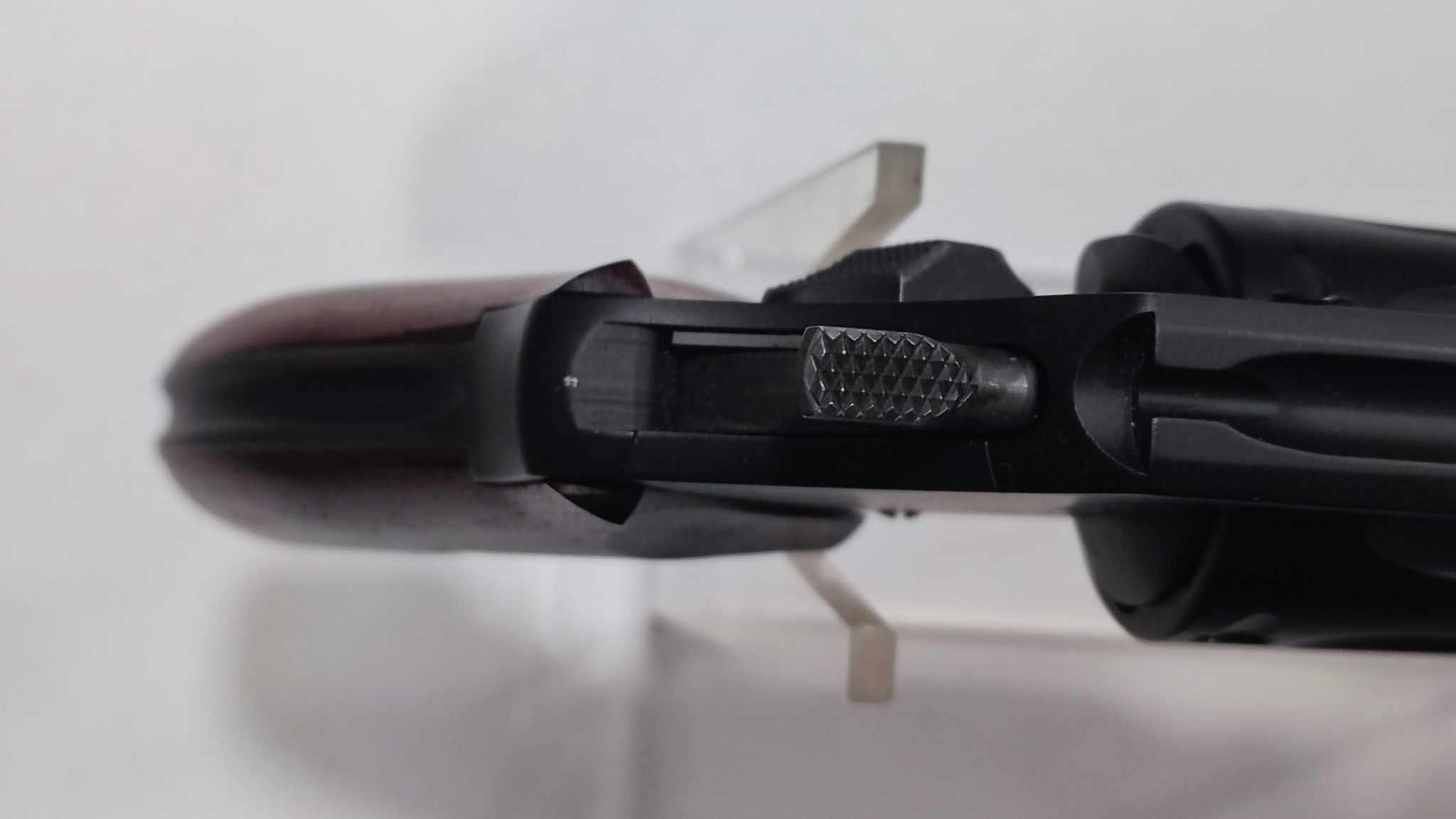 REVOLVER SMITH & WESSON 351PD CAL. 22 WIN MAG – Armurerie Safari