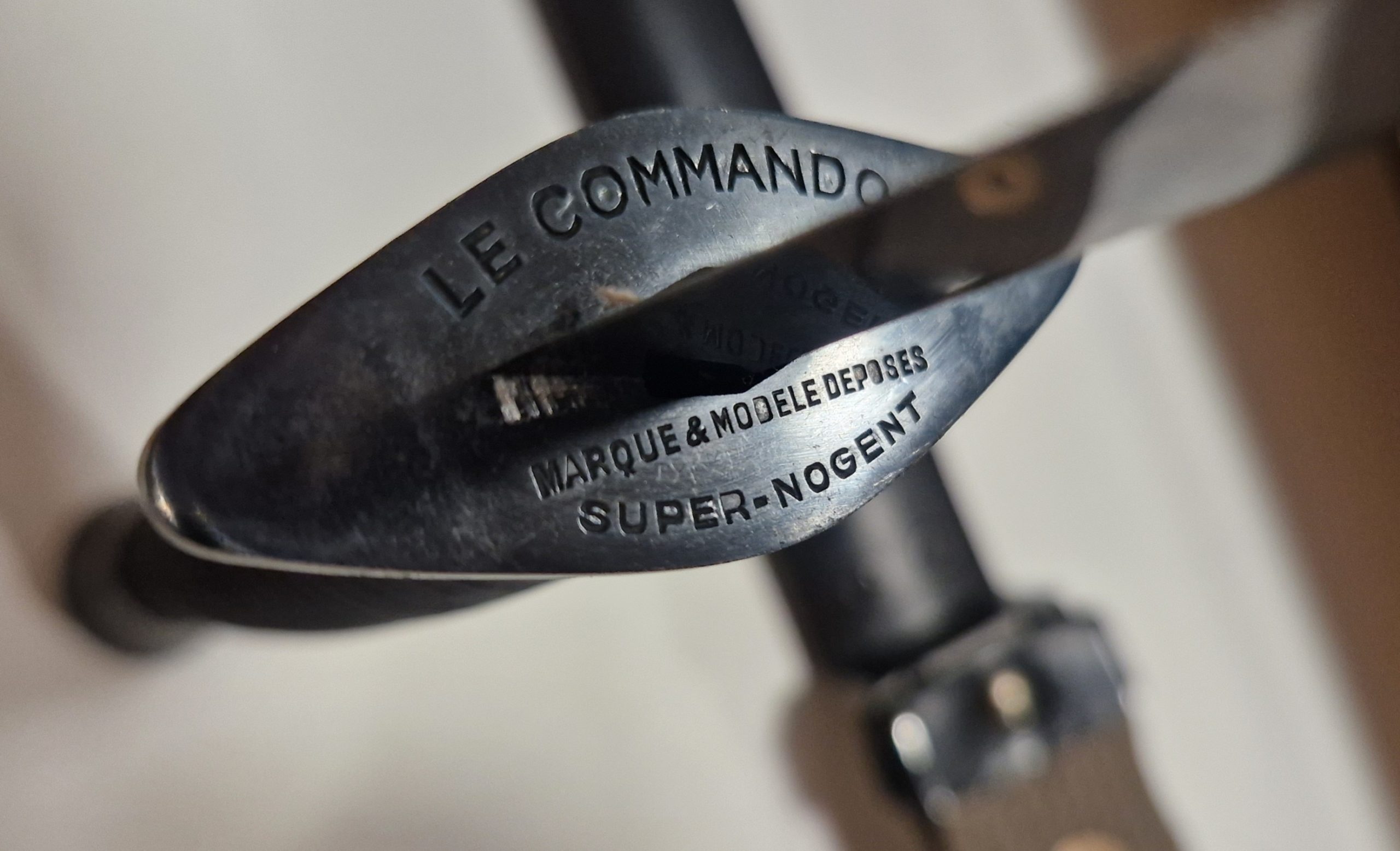 DAGUE LE COMMANDO Super Nogent – Armurerie Safari